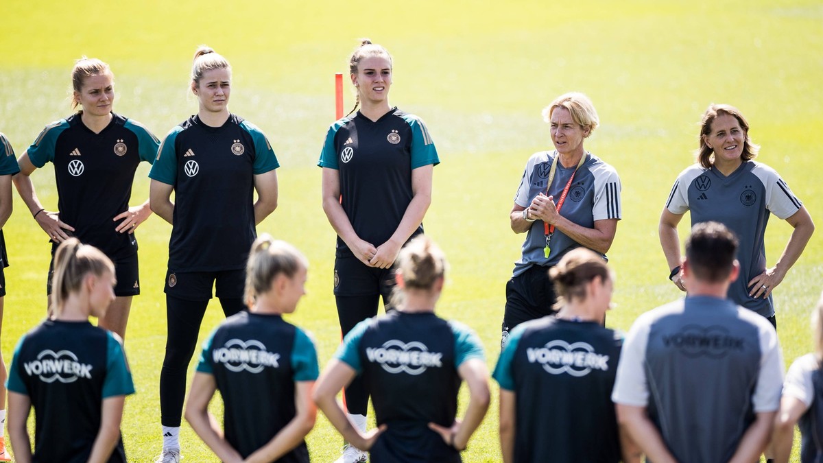 Frauen Wm Fifa Zahlt Frauen Deutlich Höhere Prämien Dfb Reagiert